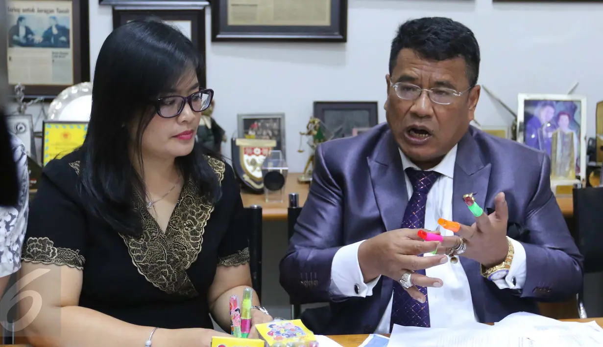 Gandeng Hotman Paris, Distributor Permen Jari Buka Suara - Foto ...