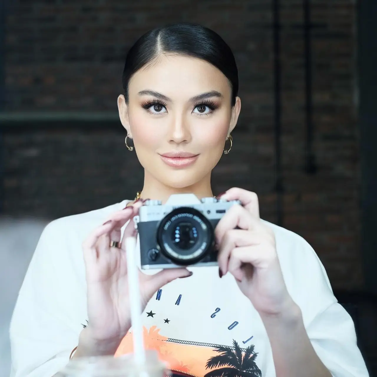 Jejak Karya Adi Adrian Sebelum Meninggal Dunia, Jadi MUA Langganan Agnez Mo sampai Greysia Polii ...