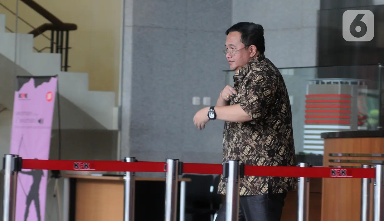 FOTO: Mantan Wakil Bupati Lampung Utara Kembali Diperiksa KPK - Foto ...