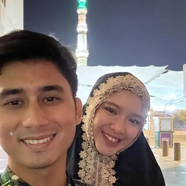 6 Artis Ini Pernah Jalani Umrah Bareng Pacar, Ada yang Berujung Menikah - Hot Liputan6.com