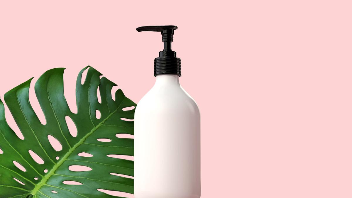 7 Cara Memilih Sampo yang Sesuai Jenis Rambut - Beauty Fimela.com