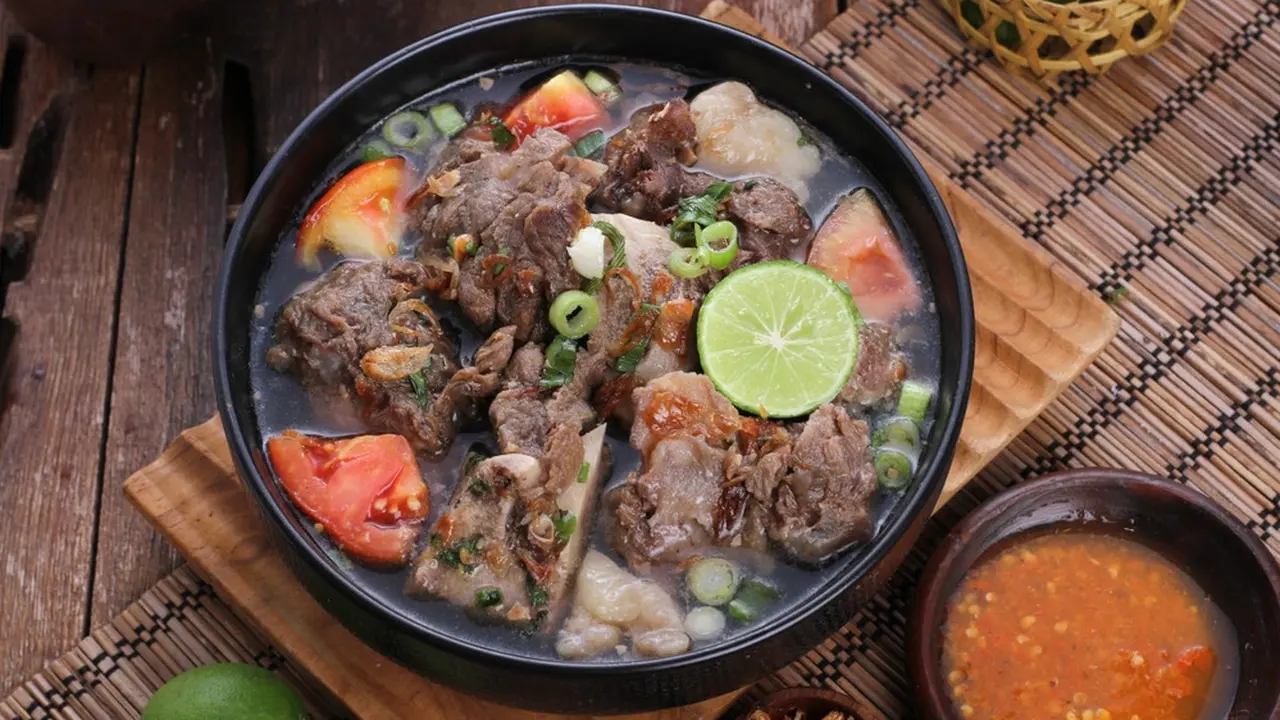 Cara Memasak Sop Kepala Sapi, Pahami Cara yang Benar untuk Membersihkannya