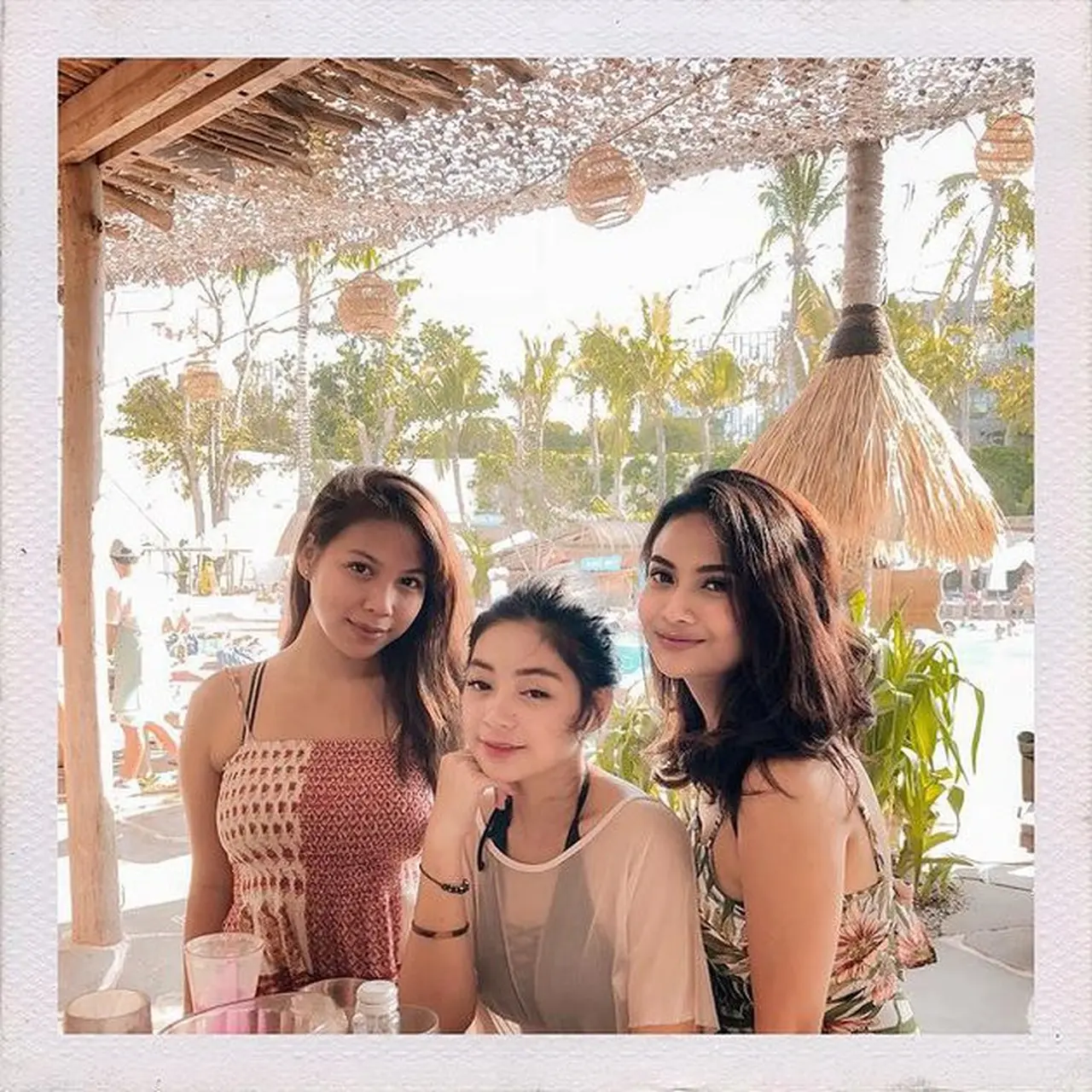 6 Kedekatan Vanessa Angel dan Mayang Sary, Sempat Ramai Disebut Orang Ketiga - Hot Liputan6.com