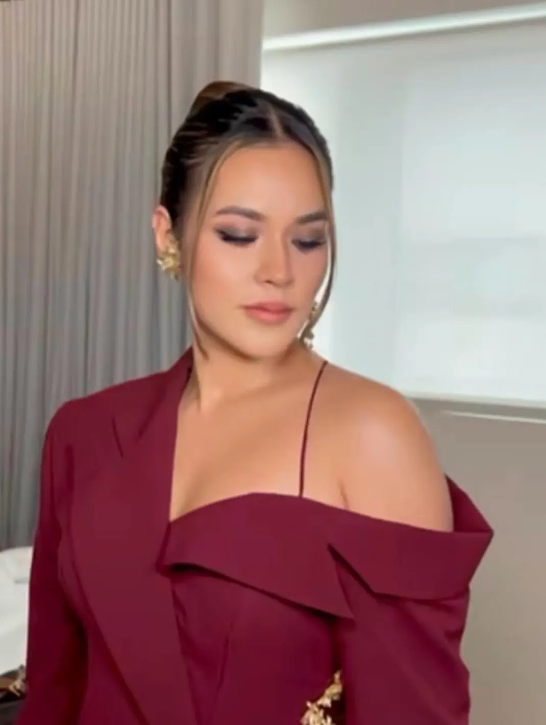 8 Potret Raisa Andriana Tampil dengan Glam Makeup Look di Grammys 2024 ...