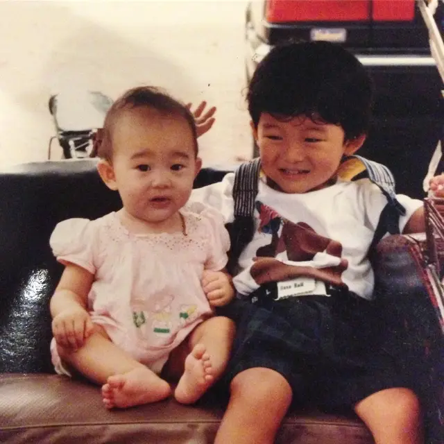 6 Potret Masa Kecil Dhika Himawan Calon Istri Brandon Salim, Blasteran ...