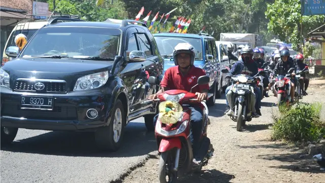 Arus Balik di Jalur Wisata Pantai Selatan Sukabumi Macet, Polisi Berlakukan One Way - Regional ...