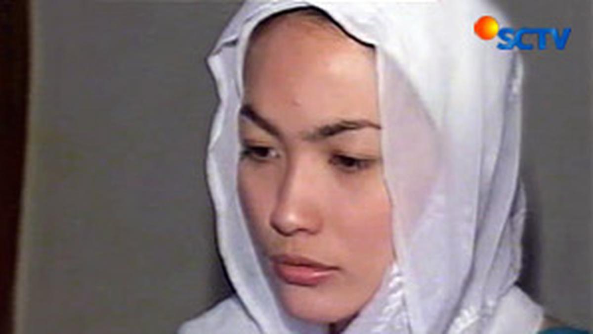 Christy Jusung Berangkat Umrah - ShowBiz Liputan6.com