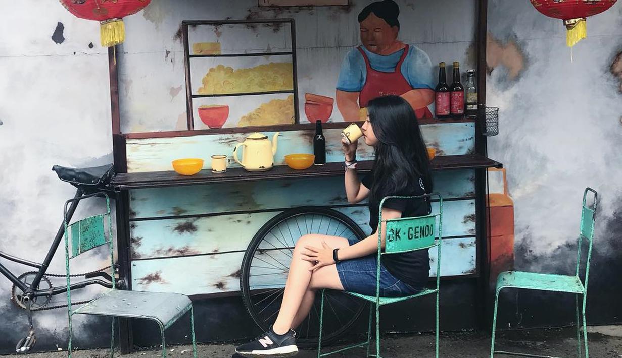 FOTO: Gaya Santai Nona Berlian Saat Liburan, Lepas Penat