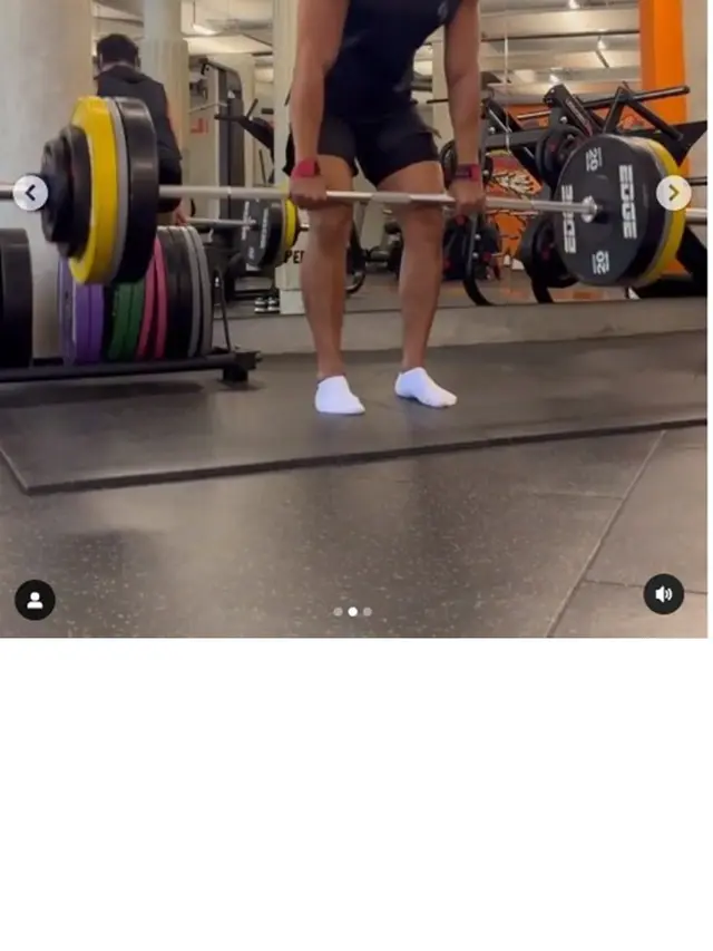 Pamer Perut Six Pack, Ini 8 Potret Chicco Jerikho saat Olahraga - Hot ...