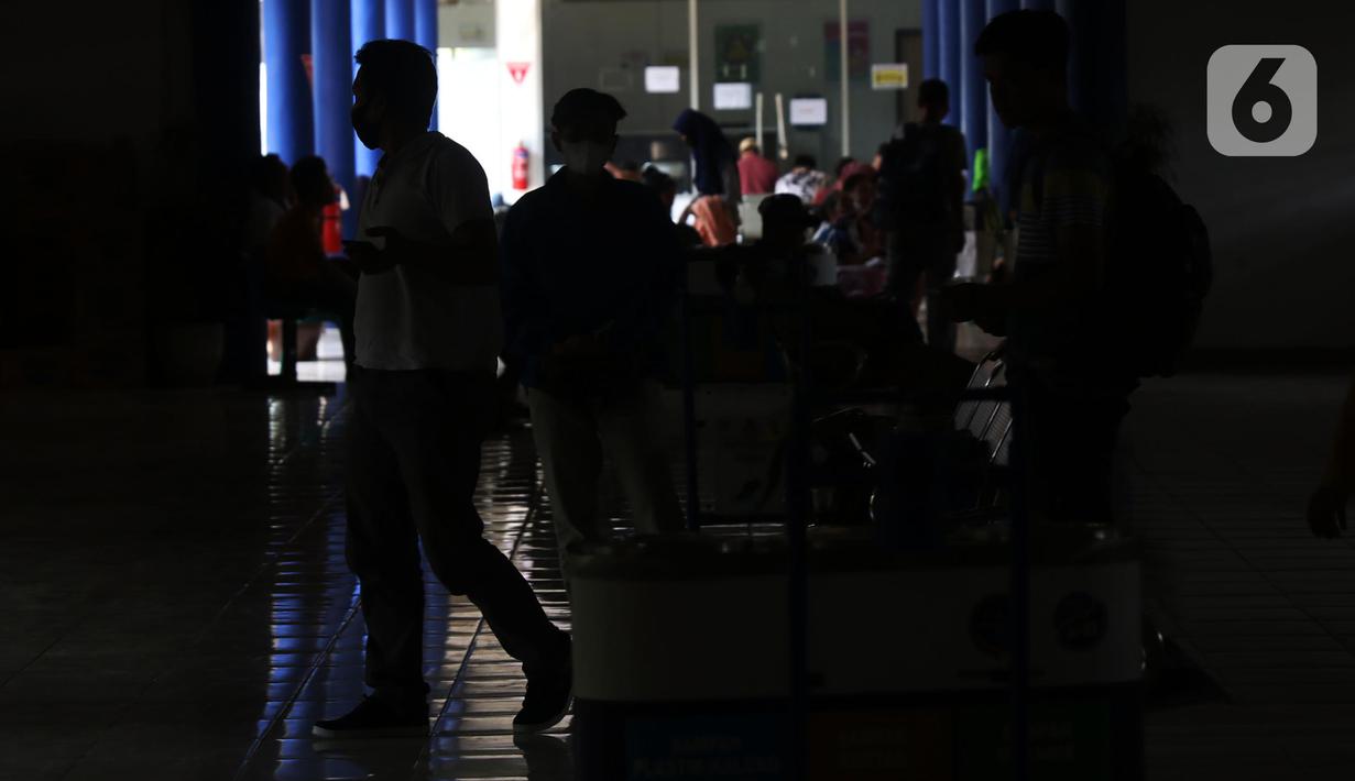FOTO: Aktivitas Terminal Poris Pelawad Kembali Ramai - Foto Liputan6.com
