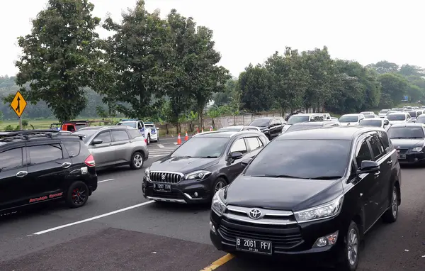 Parit Adalah: Fungsi, Jenis, dan Manfaat Penting dalam Infrastruktur ...