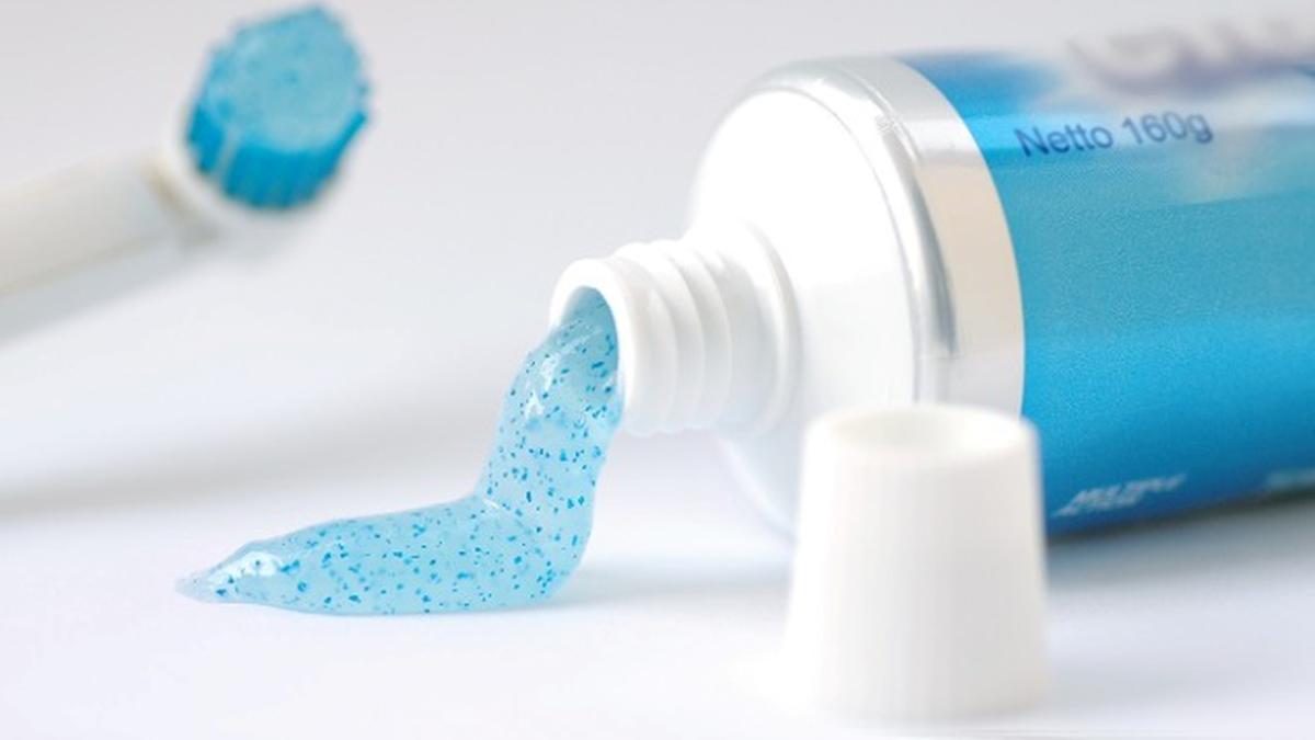 Mengintip Kemasan Pasta Gigi Sebelum Berbentuk Tabung - Health Liputan6.com