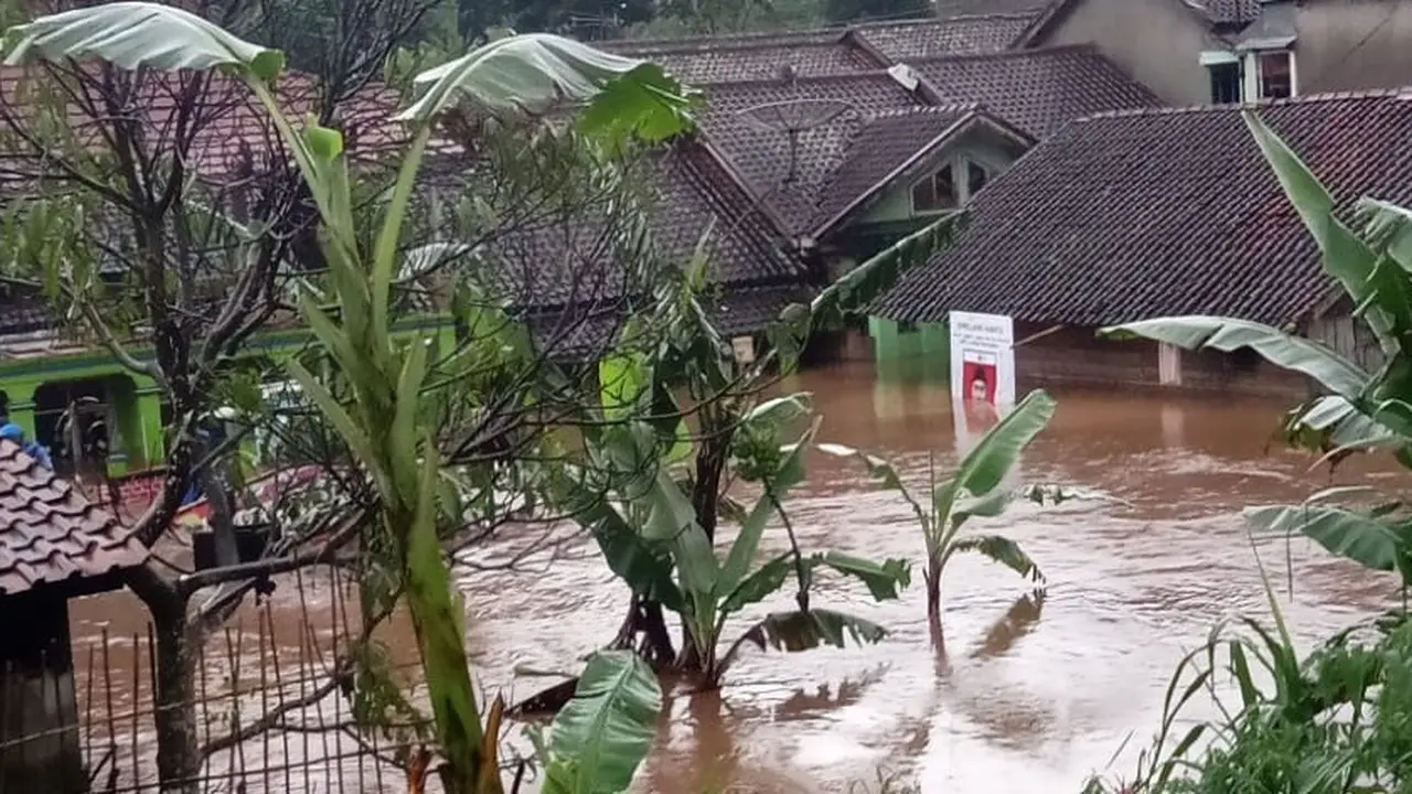 6 Penyebab Terjadinya Banjir Bandang, Perlu Diwaspadai - Hot Liputan6.com
