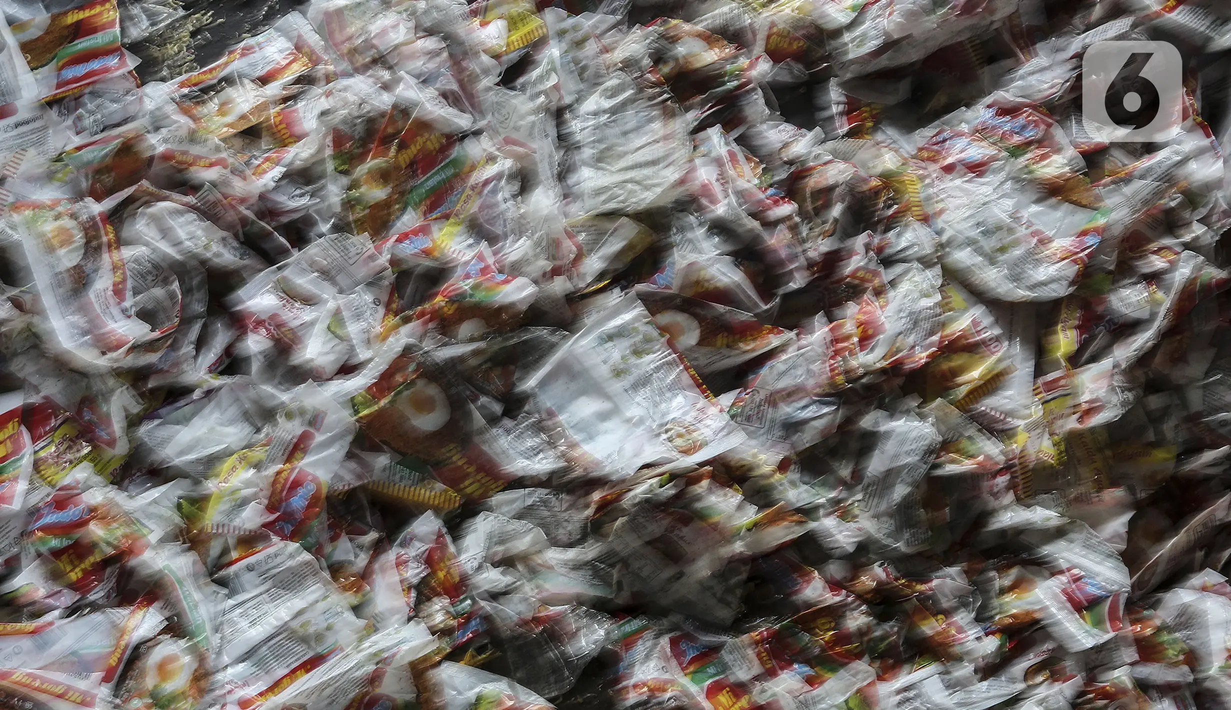 FOTO: Mengintip Pembuatan Paving Block Berbahan Sampah Plastik - Foto ...