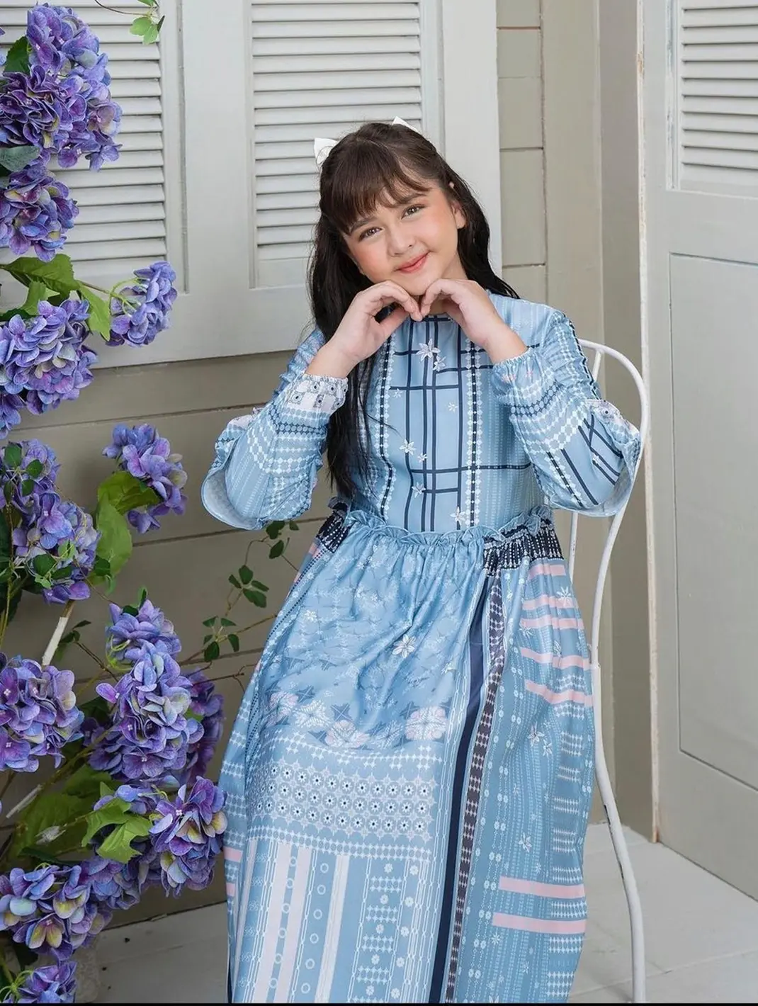 Bintangi Film Hello Ghost Indonesia, Ini Potret Ciara Brosnan yang Beranjak Remaja - Foto ...