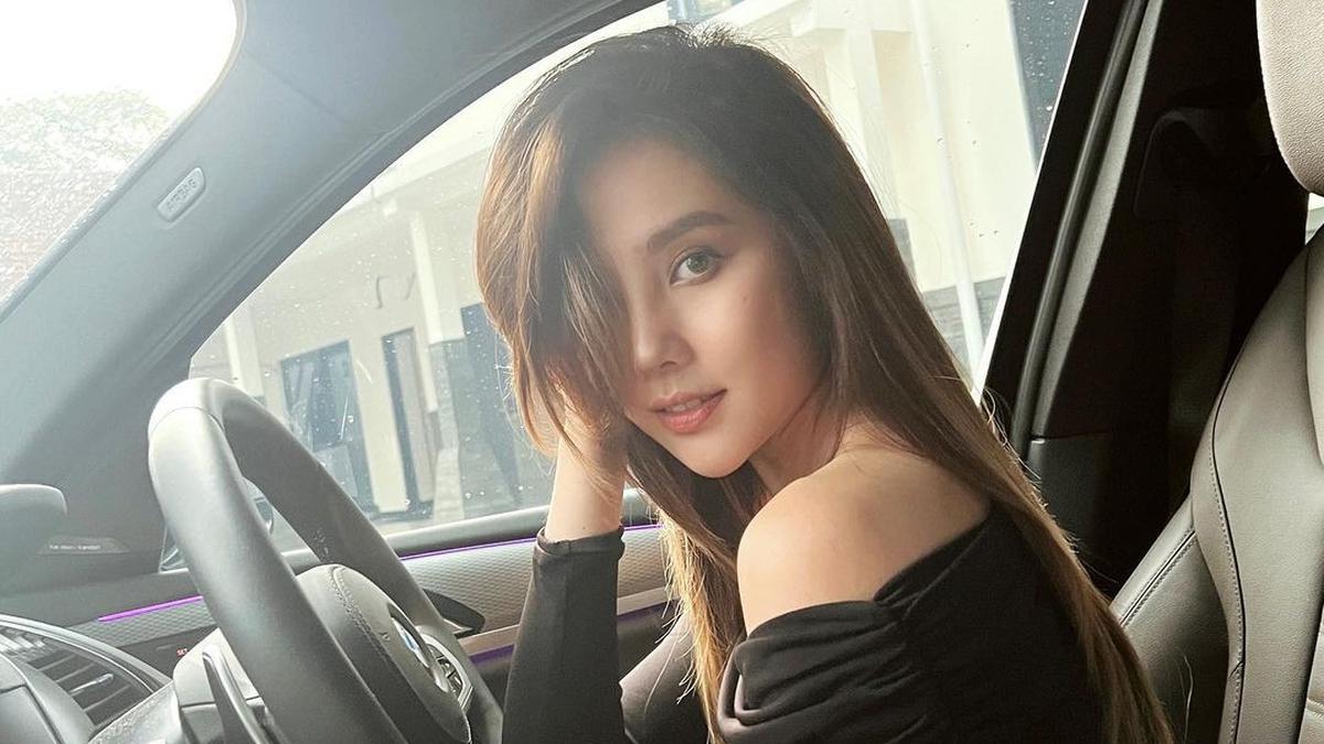10 Potret Agatha Chelsea yang Flawless dan Elegan Saat Pakai Busana ...