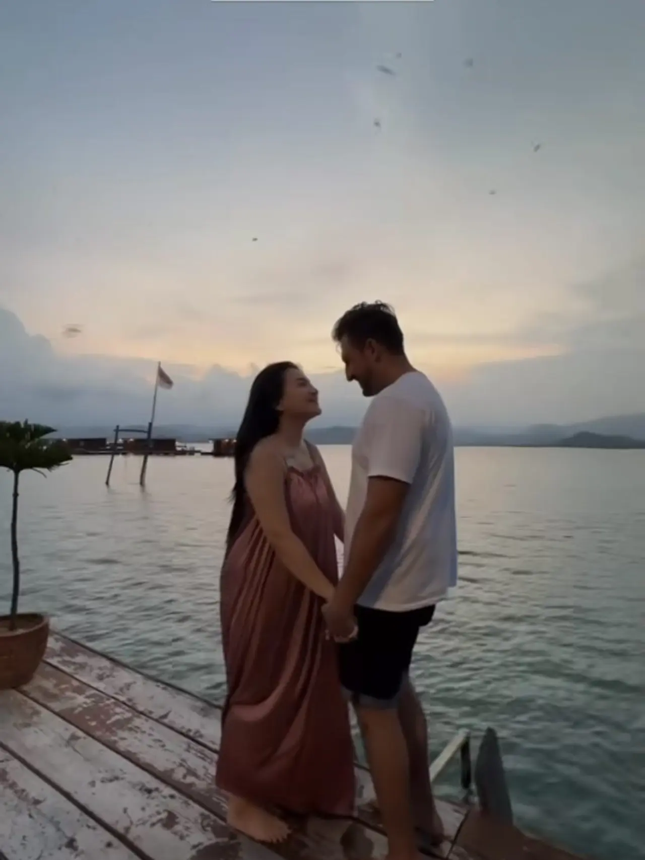 7 Potret Nathalie Holscher dan Ladislao Liburan di Lampung, Bak Pasangan Bulan Madu - Hot ...