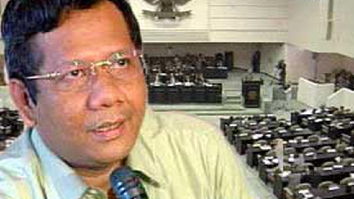 Mahfud: Pembubaran DPR Hanya Sebatas Wacana - News Liputan6.com