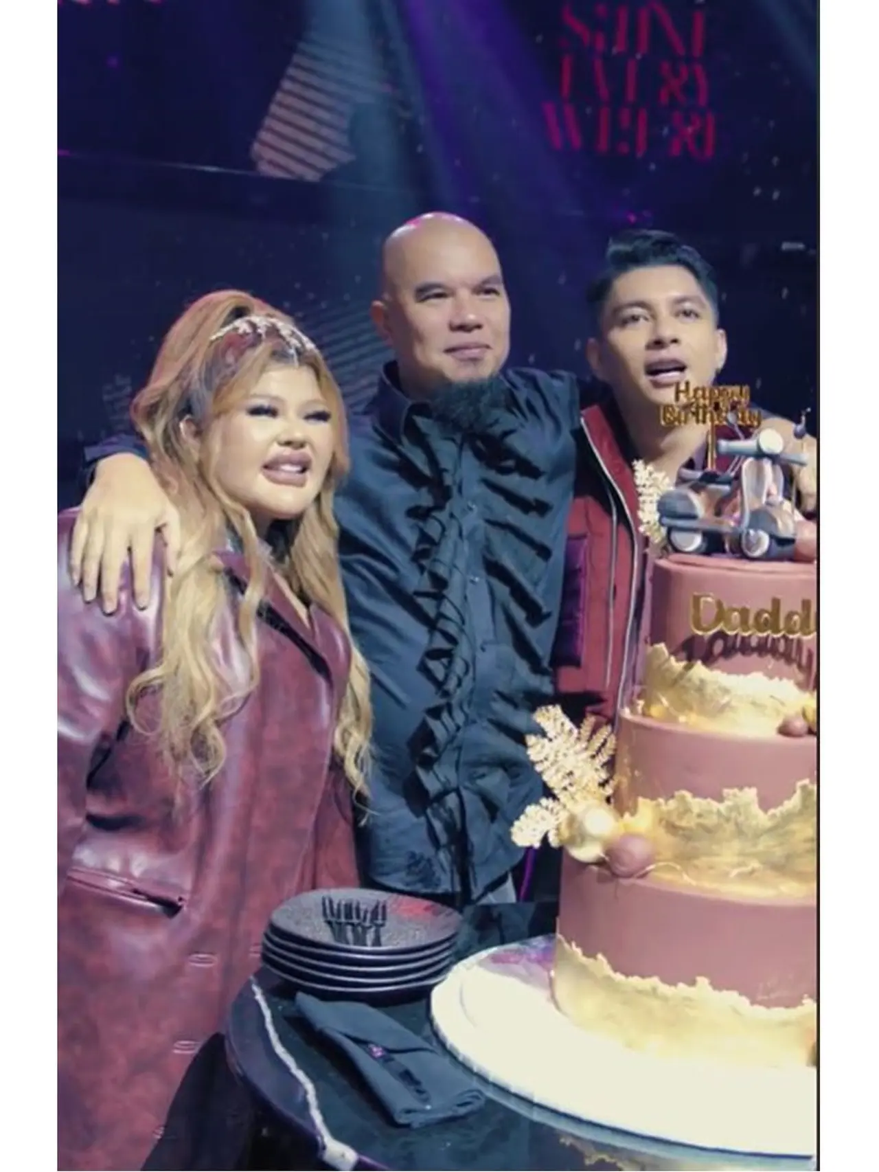 6 Potret Shindy Samuel di Pesta Ultah Sang Suami, Sukses Turun BB di Bawah 110 Kg - Hot Liputan6.com