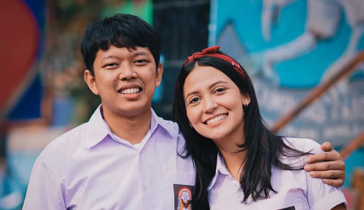 FOTO: Gaya Bayu Skak Bareng Aliyah Faizah, Selalu Kompak - Foto ...