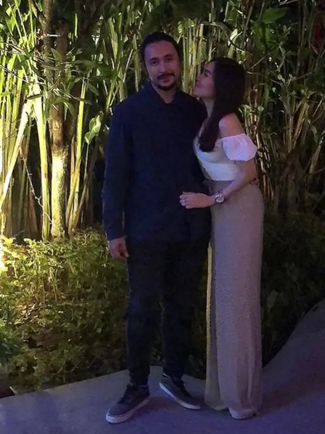 Umumkan Hamil Anak Pertama, Ini 6 Potret Romantis Ello dan Cindy Maria ...