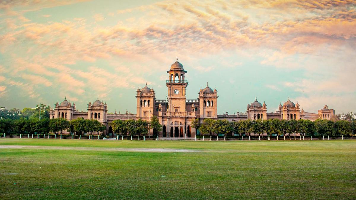 5 Great Places To Visit In Peshawar, The City Of Flower Of Pakistan