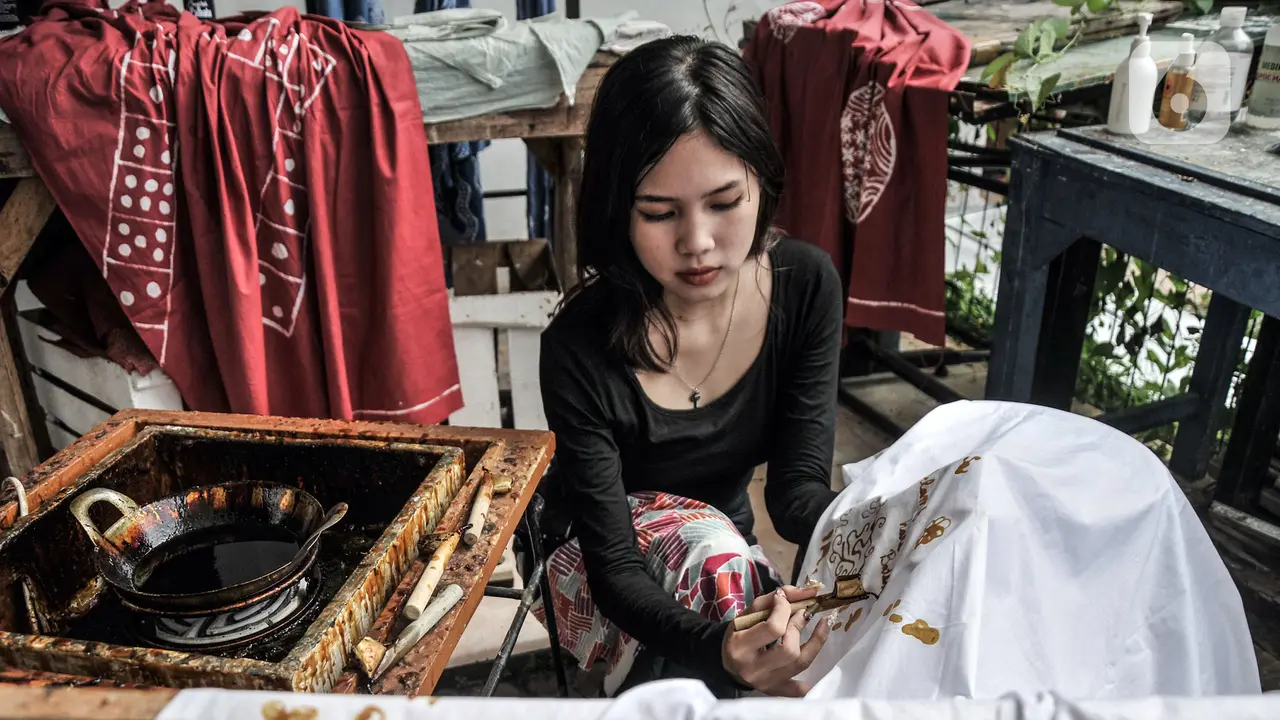 Rayakan Hari Batik, Berikut 11 Rekomendasi Toko Batik di Bandung ...