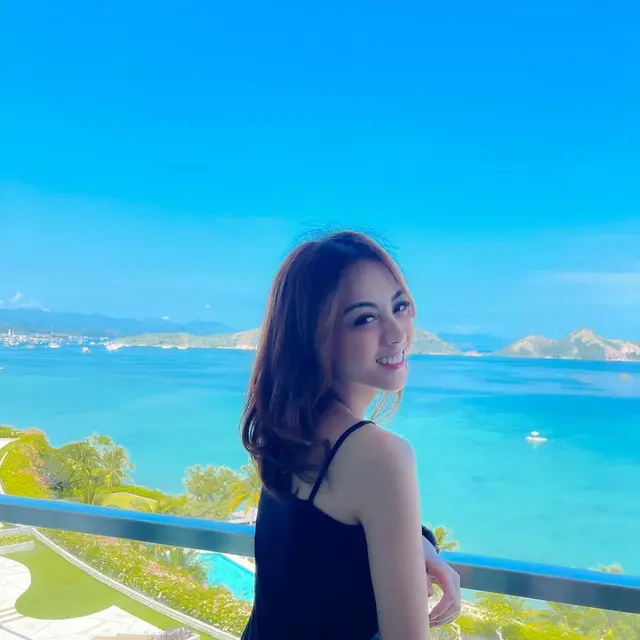 6 Potret Terbaru Azalia Bianda Mantan Kekasih Rizky Febian, Makin ...