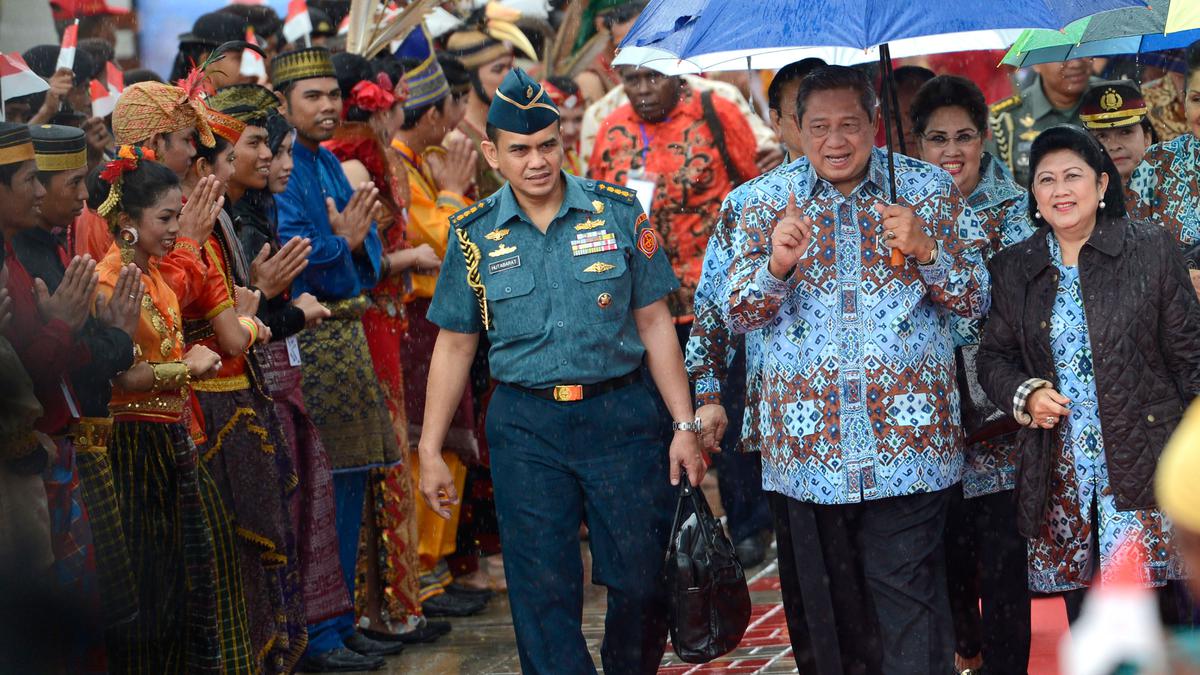 Sail Raja Ampat 'Hipnotis' Turis dan Warga Setempat - News Liputan6.com