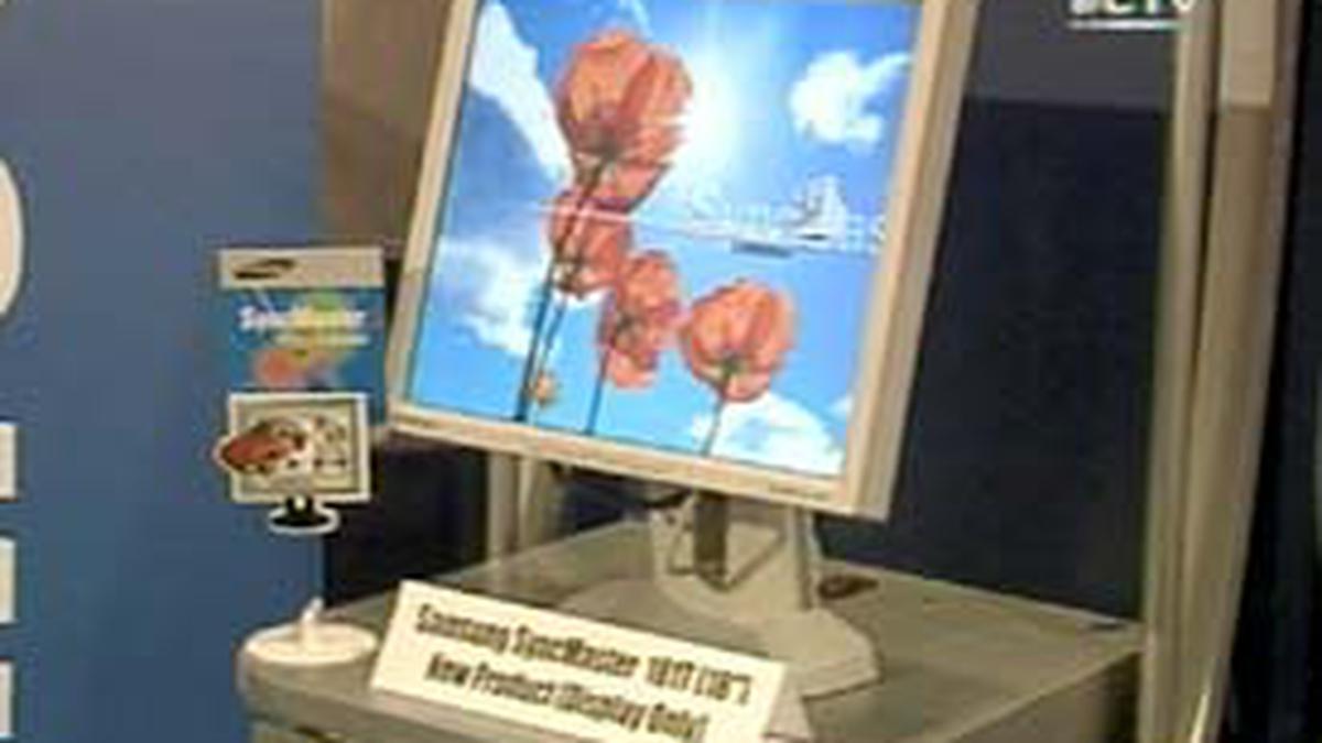 Harga Monitor LCD Turun 50 Persen