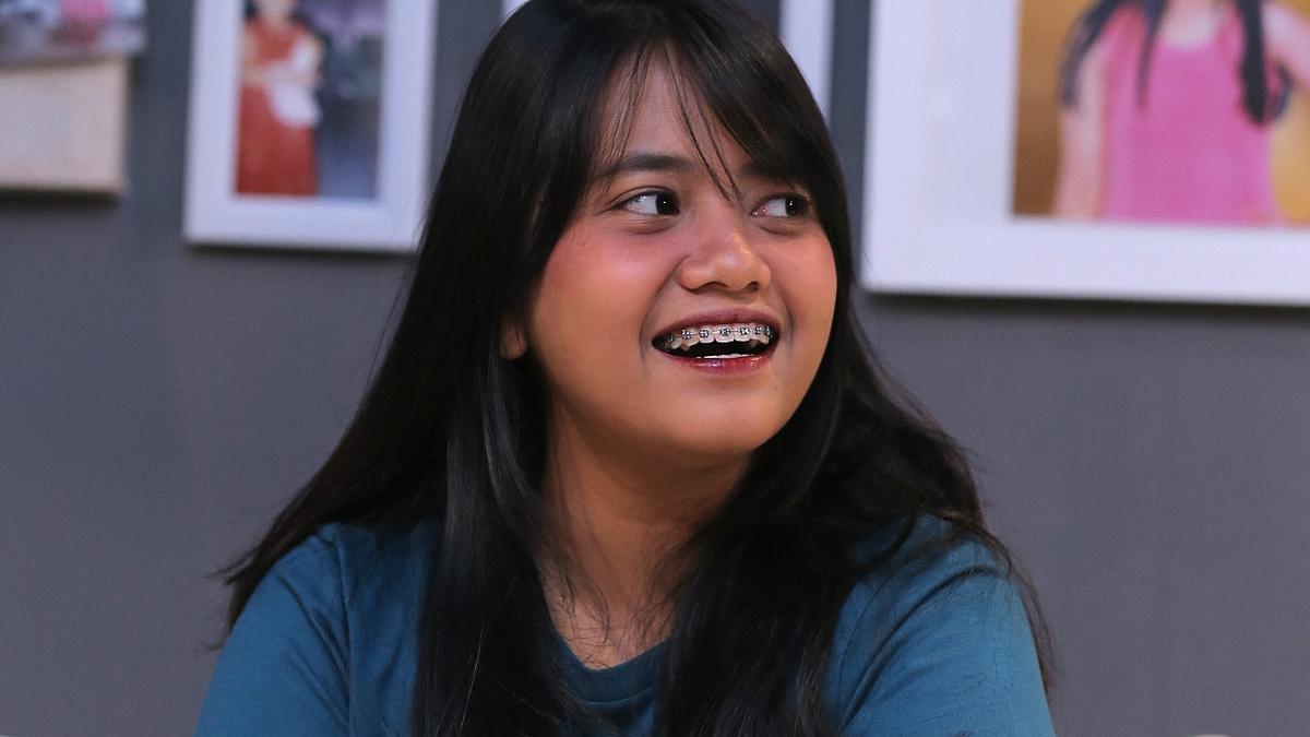 Kenal Lebih Dekat dengan Hanin Dhiya