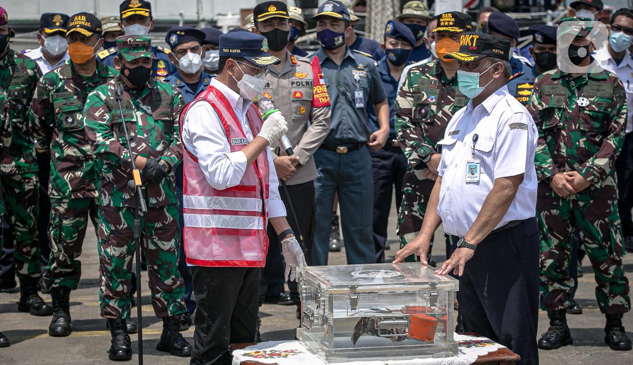 FOTO: CVR Sriwijaya Air SJ 182 Ditemukan - Foto Liputan6.com