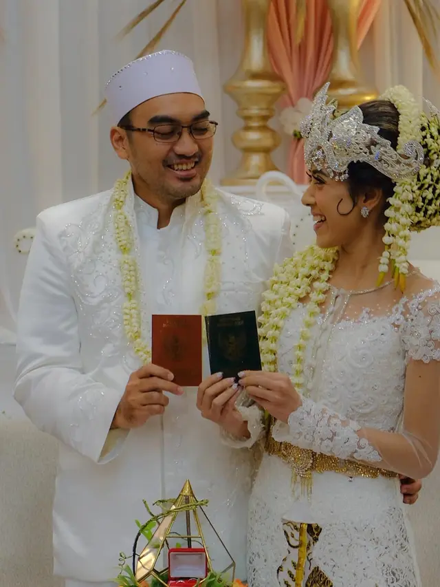 Sudah Menikah Lagi, Ini 6 Potret Mantan Suami Rina Nose dengan Istri ...