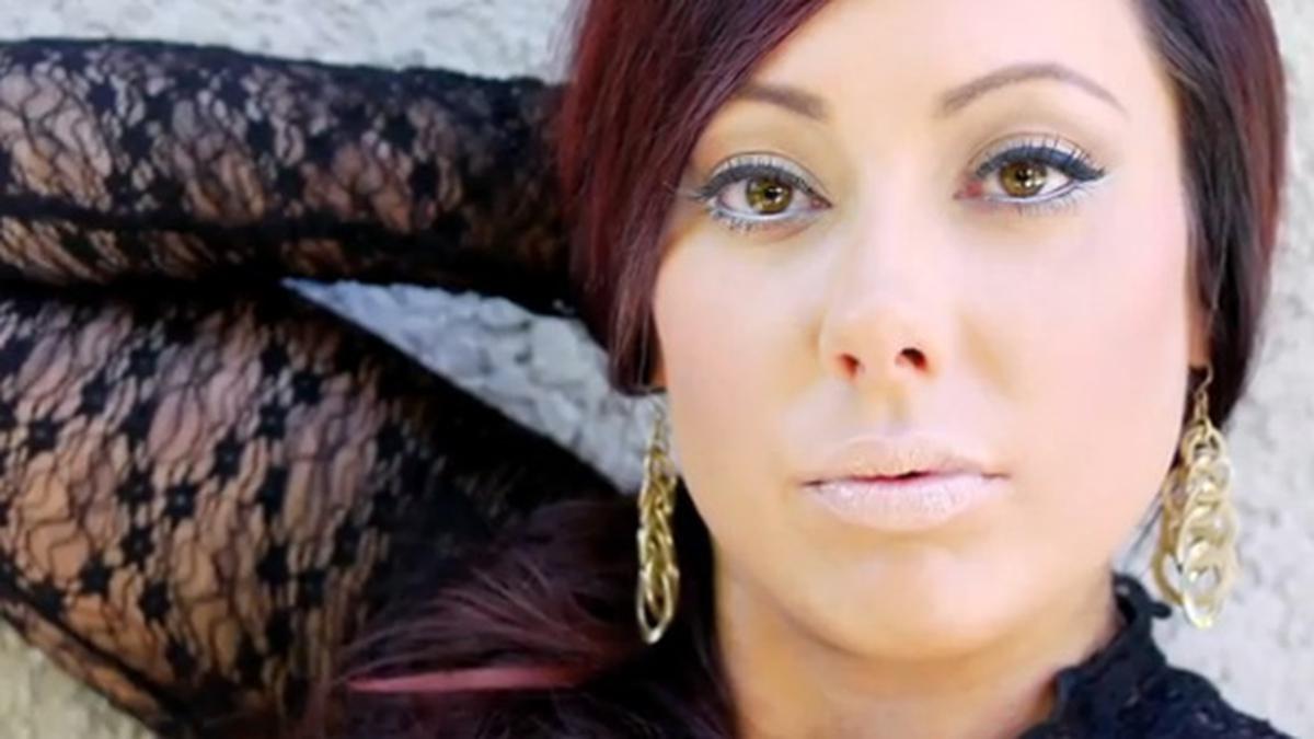 Tutorial Cat Eyes Ala Adele - Photo Fimela.com