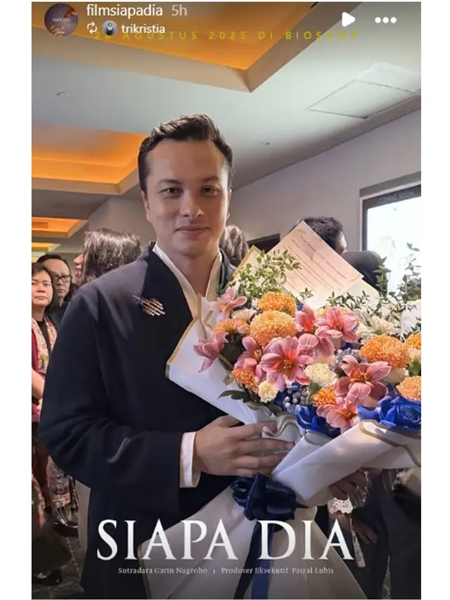6 Potret Artis di Premiere Film 'Siapa Dia', Nicholas Saputra hingga ...