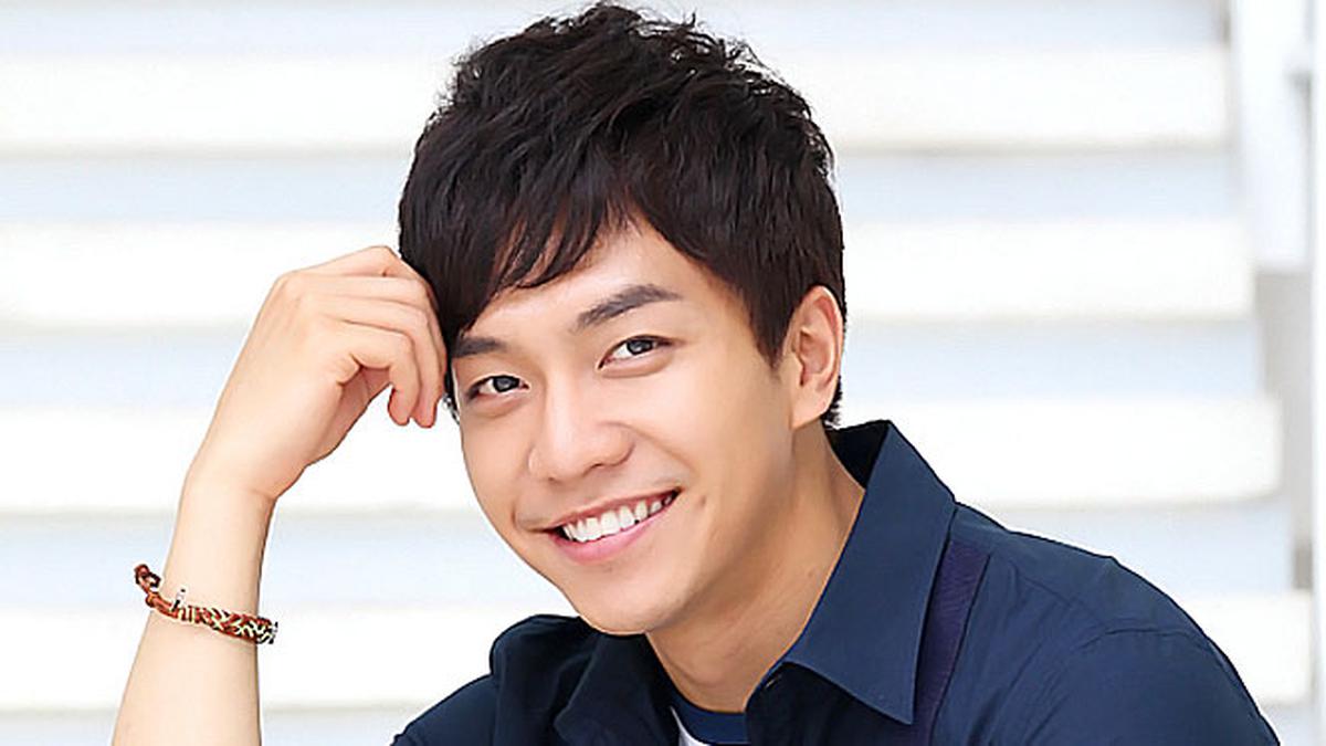 Surat Lee Seung Gi Bikin Penggemar Terharu - ShowBiz Liputan6.com