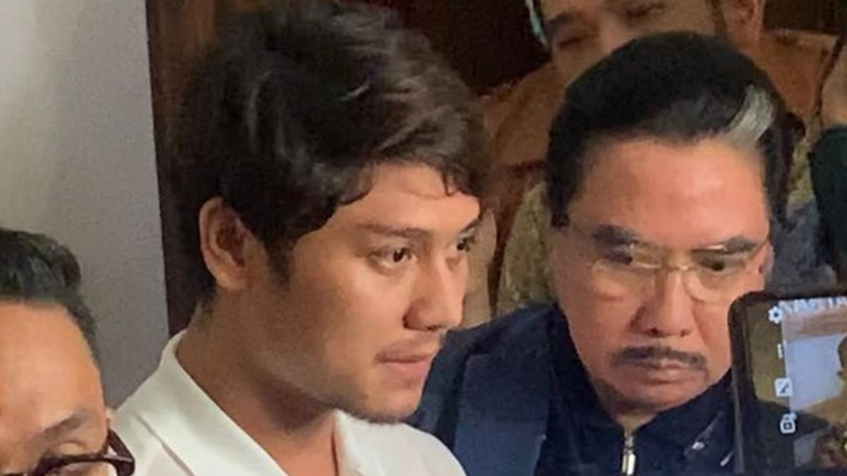 5 Potret Rizky Billar Bebas dari Tahanan, Ucap Permintaan Maaf ke Lesti Kejora - Hot Liputan6.com