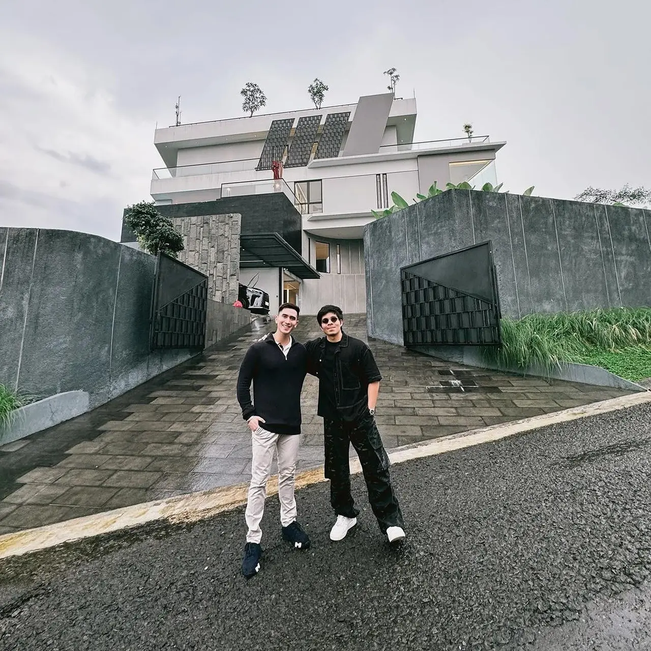 12 Potret Rumah Baru Verrell Bramasta, Mewah Lengkap dengan Infinity ...