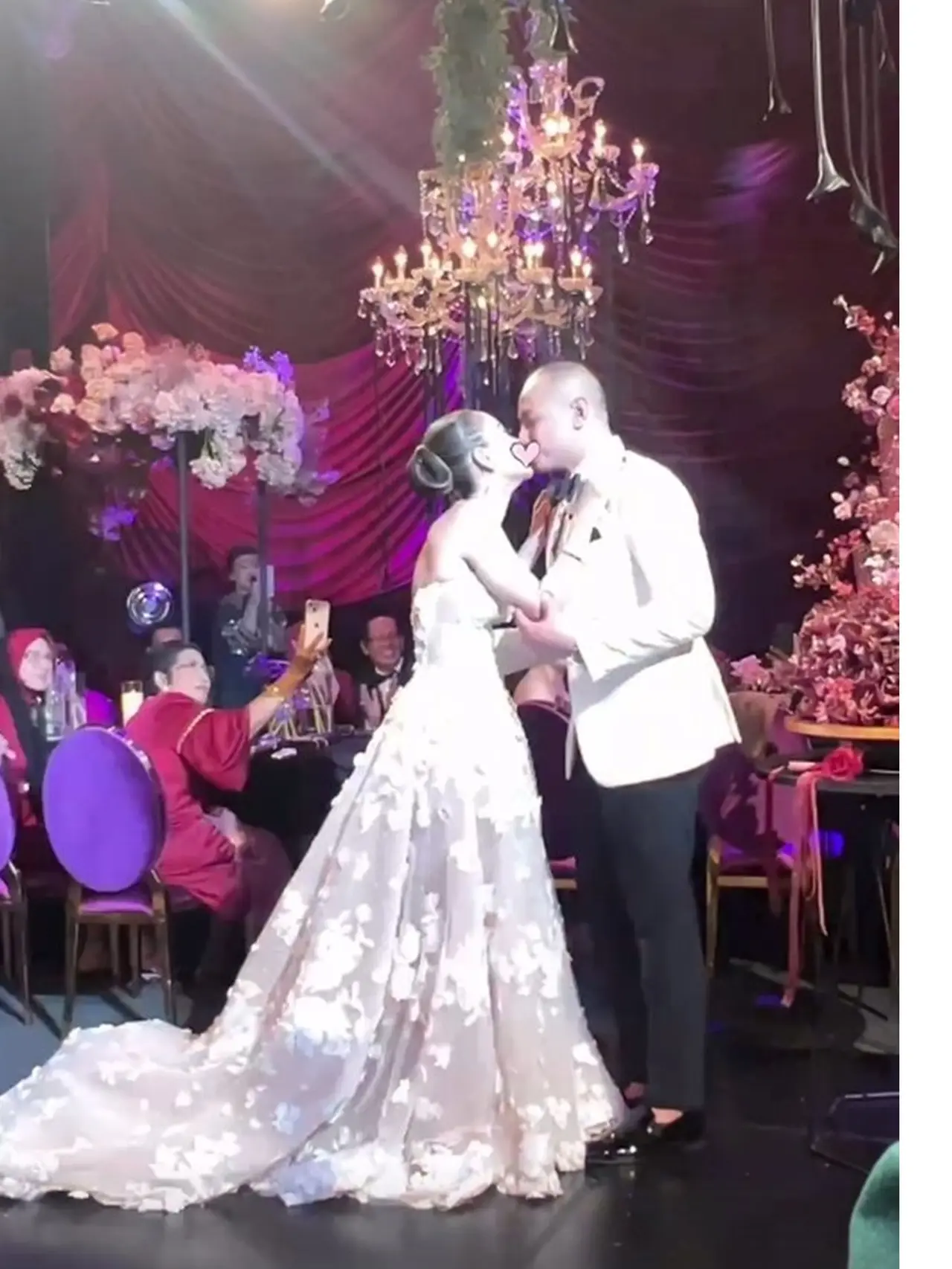 10 Potret Resepsi Pernikahan BCL dan Tiko Aryawardhana, Tamunya Bertabur Bintang - Hot Liputan6.com