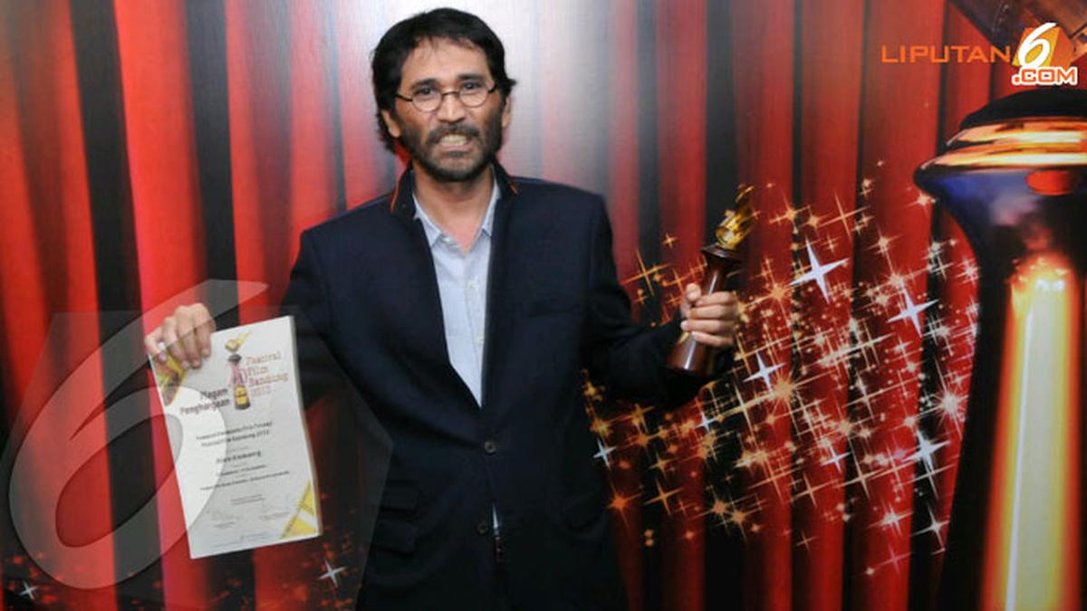 Pemeran Pembantu Pria Terpuji, Alex Komang Tak Merasa Terbebani ...