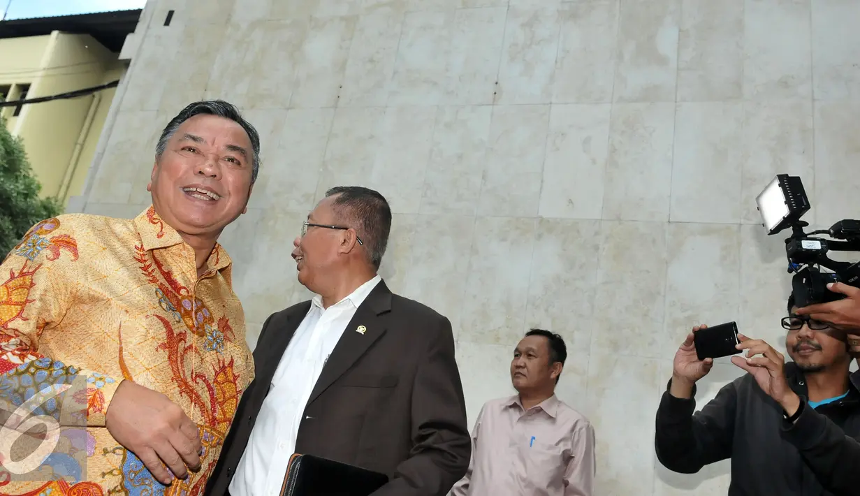 Resmi Ditahan, Ketua Fraksi PPP Jenguk Ivan Haz di Polda Metro Jaya ...