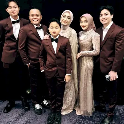 Foto Sule 30 Tahun Lalu, Disebut Mirip Banget dengan Rizky Febian ...