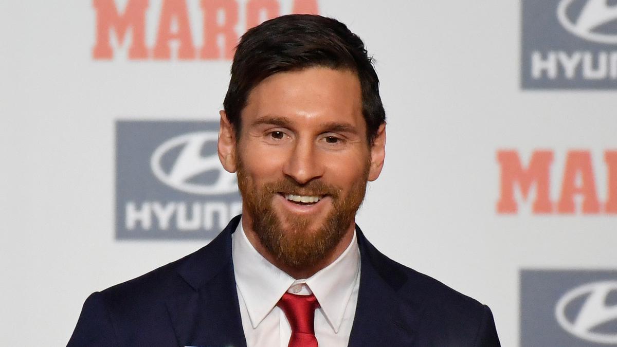 Lionel Messi Dinobatkan Sebagai Pemain Terbaik 2017 - Spanyol Bola.com