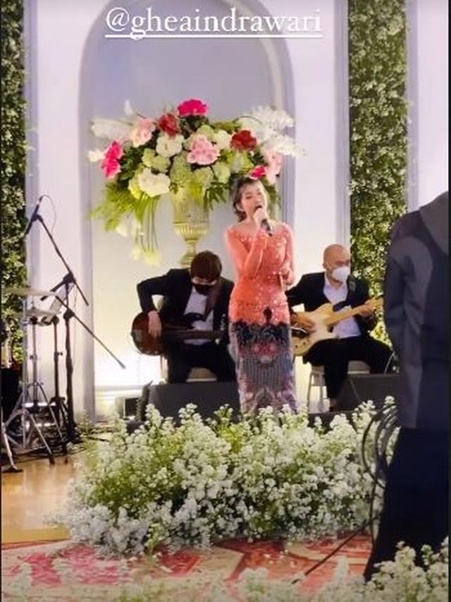 7 Potret Bridesmaid di Lamaran Ria Ricis dan Teuku Ryan, Ada Haruka dan ...