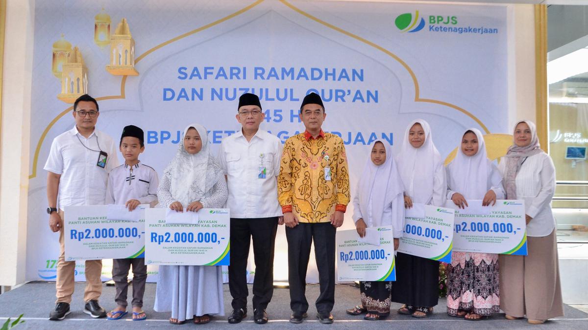Safari Ramadan di Jawa Tengah, BPJS Ketenagakerjaan Salurkan Paket Sembako dan Bantuan Banjir ...