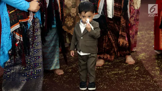 Gaya Necis Jan Ethes Menari Tortor di Pesta Kahiyang-Bobby - Lifestyle ...