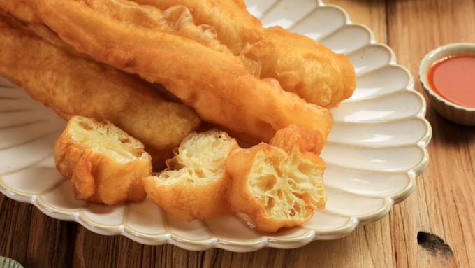 Resep Cakwe Goreng Sederhana - Food Fimela.com