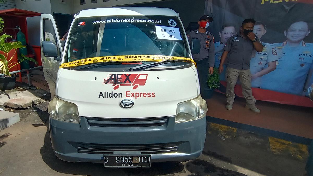 Mobil Kargo Bawa Brankas Mencurigakan, Saat Diperiksa Isinya 71 Kg Sabu ...