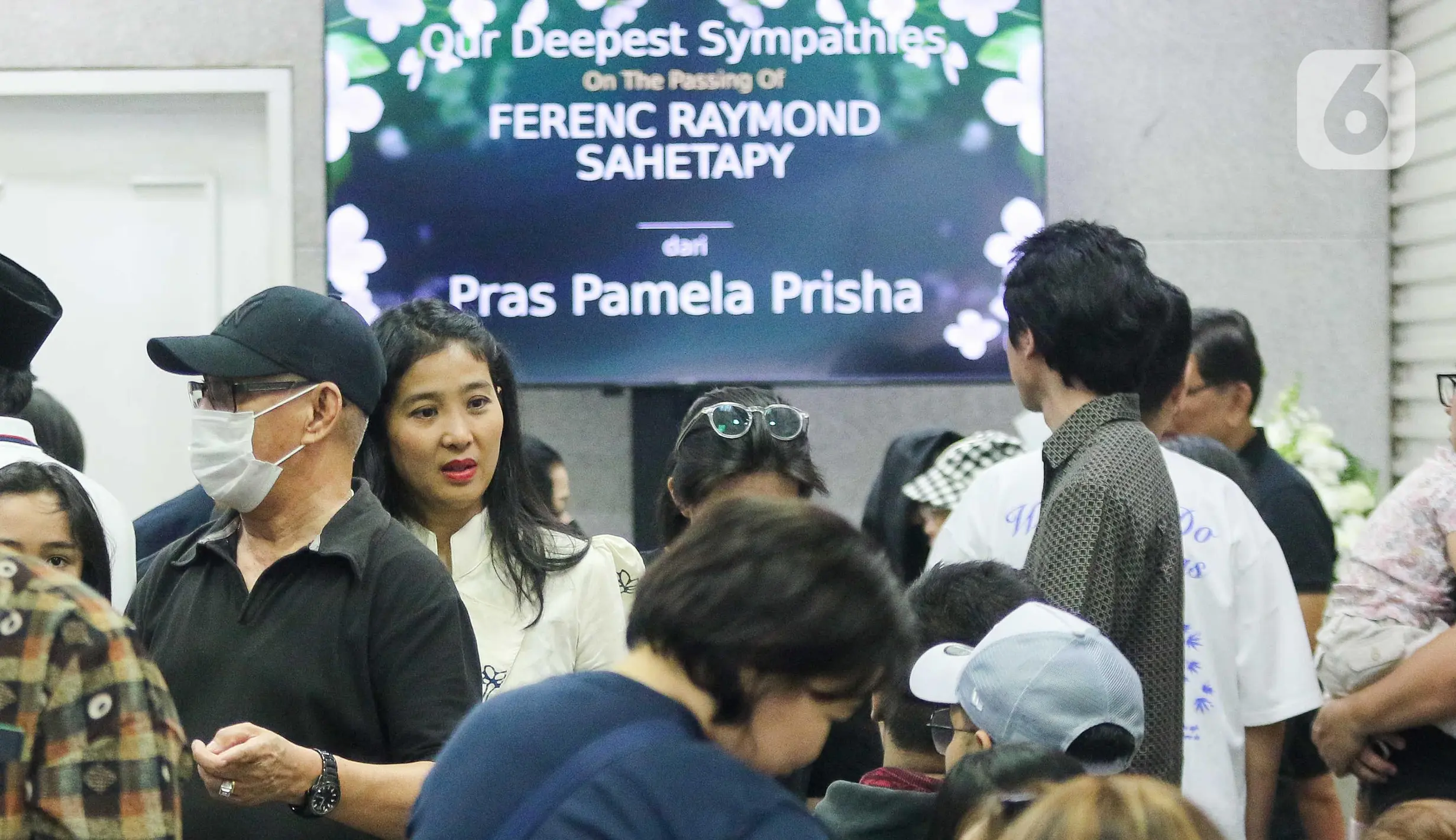 Aktor Senior Ray Sahetapy Meninggal Dunia, Suasana Haru Warnai Rumah ...