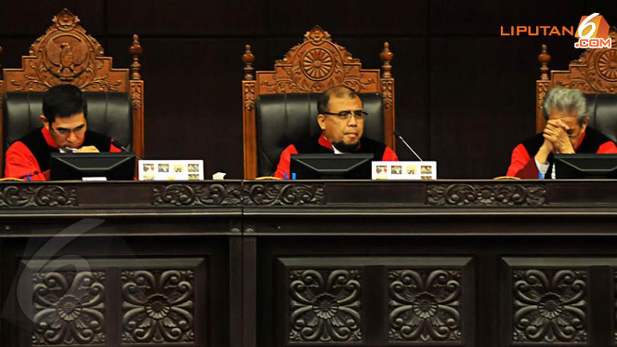 Foto Begini Suasana Sidang Pleno Mahkamah Konstitusi Foto 